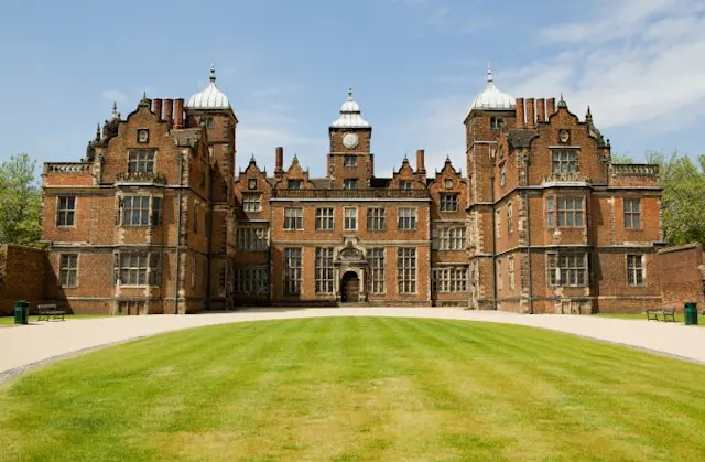 6 of the Best Days Out by Train for Mother’s Day | National Rail